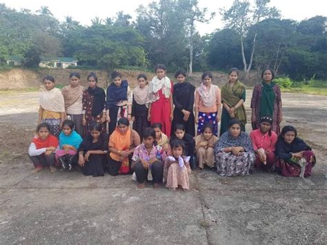 စက်လှေဝမ်းဗိုက်အတွင်း လိုက်လာသည့် အထောက်အထားမဲ့ ဘင်္ဂါလီ ၈ဝ နီးပါးကို ဖမ်းမိခဲ့ပြီး မော်လမြိုင