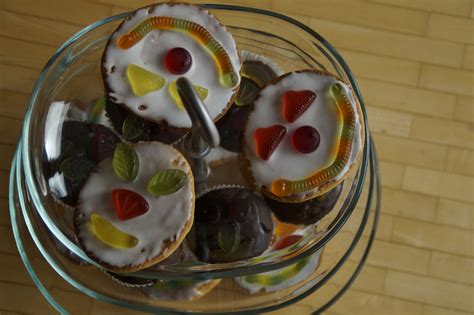 무료 이미지 요리 식품 사육제 생기게 하다 색깔 화려한 아침 식사 디저트 점심 맛있는 상표 아시아 음식 패스트리 이상한 사탕 얼굴들 단맛