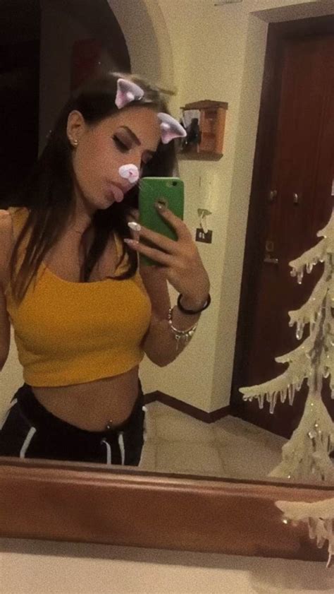 Móɳica ⁠ On Twitter ฅ •ﻌ• ฅ