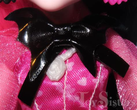 Monster High Signature Draculaura 2022 Hhk51 Toy Sisters