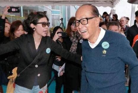 91岁李嘉诚成功背后的2个女人前半生庄月明后半生周凯旋 搜狐大视野 搜狐新闻
