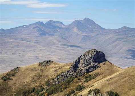 Paysage arménien Aragats affiches et impressions par Mariusz Hynek