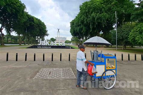 Foto Dukung Perpindahan Ibu Kota Slogan Dki Diganti Jadi Sukses