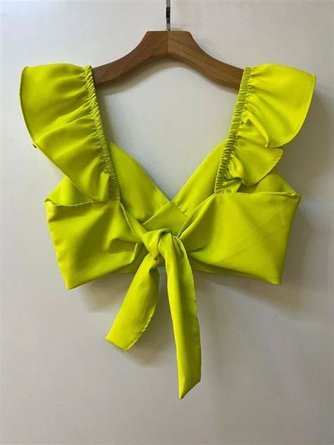 Top Cropped Bojo De Alfaiataria Amarra Atras SHEIN Brasil Em