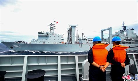 海军第42批护航编队完成首次海上物资补给新闻中心中国网