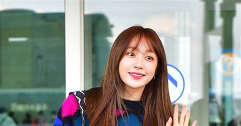 하니 시선 사로잡는 시스루 핫팬츠공항패션 포토엔hd