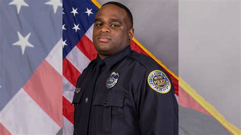 Download Metropolitan Nashville Police Officer Lemandries Hawes