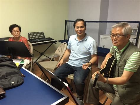 기타교실 뉴욕 어덜트 데이케어 센터 New York Adult Day Care