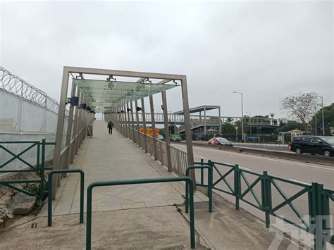 配合公建局行車天橋工程 水塘公園至友誼橋大馬路行人天橋臨時停用 澳門力報官網