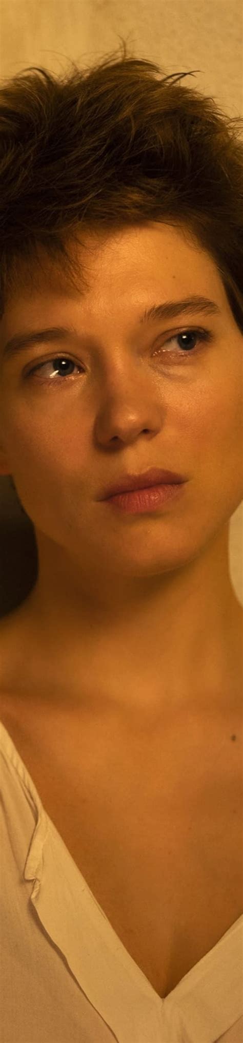 X L A Seydoux And Kristen Stewart Kristen Stewart Crimes Of The Future X