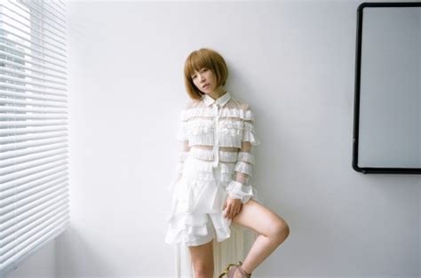 YUKI、来年2月到着の限定アルバムBOXに本人解説付きフォトブック同梱 - TOWER RECORDS ONLINE