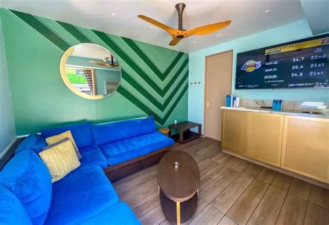 Circa Pool 21 Things To Know About Stadium Swim Las Vegas FeelingVegas