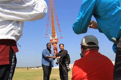 潍坊国际风筝会最炫打卡点 极目新闻