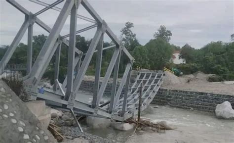 Jembatan Penghubung 5 Desa Di Luwu Utara Ambruk Diterjang Banjir