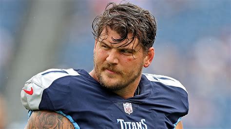 Taylor Lewan Defends Titans Dumping Trash Bags Outside His Home As