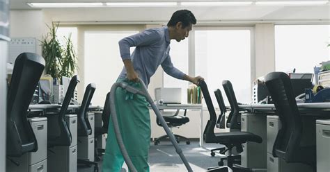 定期清掃と日常清掃は何が違うの？ コラム 千葉で消毒を依頼するなら【株式会社クリアス】