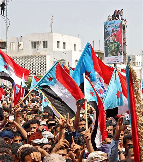 صحيفة إماراتية تكشف استعدادات في جنوب اليمن لإعلان فك الارتباط الشعبي