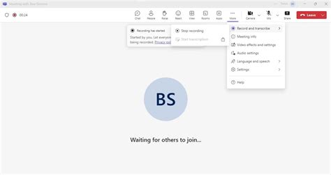 Teams の通話は自動的に録音されますか？