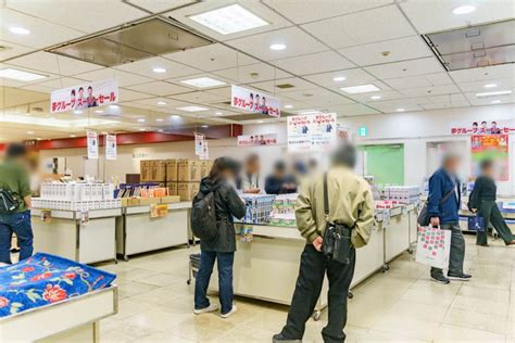 人めっちゃ来てた京阪百貨店で行われた夢グループと橋幸夫によるトークショーのようす夢グループは明日もくる 守口門真つーしん