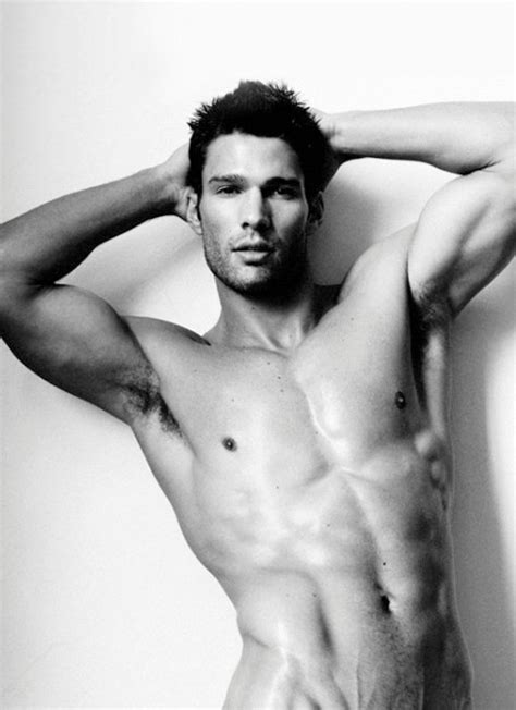 Lhomme Du Jour Aaron Oconnell