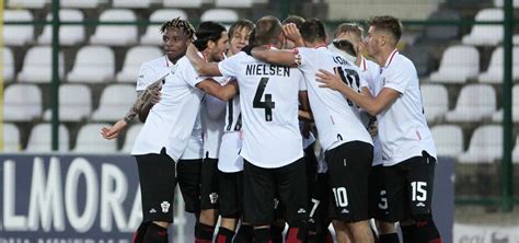 Diretta Pro Vercelli Vicenza Risultato Finale 1 0 Laezza Manca Il