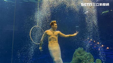 全台唯一！遠雄海洋公園美人魚秀「驚見男人魚」 男模級身材遊客嗨翻 旅遊 三立新聞網 Setncom