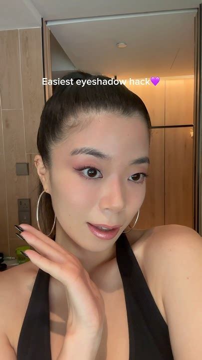 If Youre Not Doing This Eyeshadowhack Idk What Youre Doing🤔 Shorts Makeuphacks Makeup