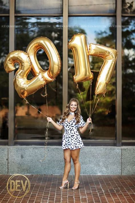 52 Best Graduation Party Ideas Guaranteed To Impress By Sophia Lee Graduation Photoshoot