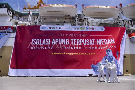 Isolasi Apung Terpusat Di Medan Antara Foto