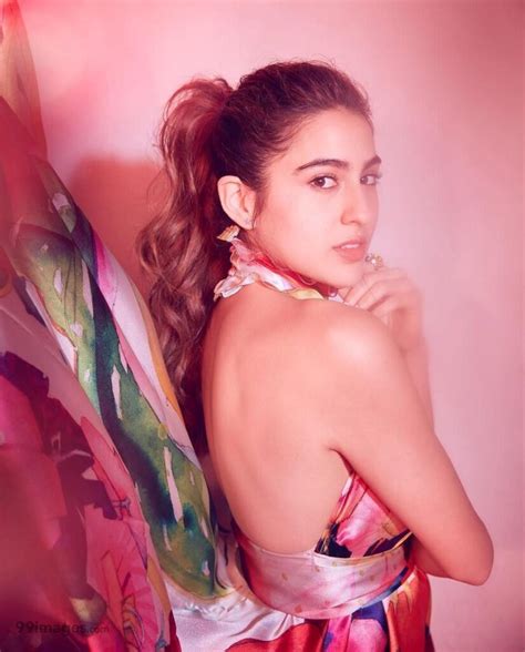 Sara Ali Khans Candid Photoshoot