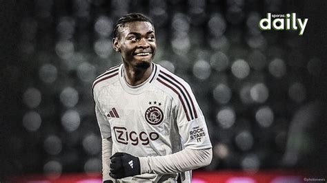 In Gent Zullen Ze Toch Eens Gevloekt Hebben Waarom Mokio Bij Ajax En