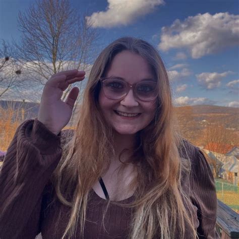 Samara Vanderhoff Threads Say More