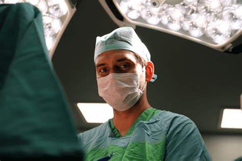 Aspects You Should Consider Choosing Your Plastic Surgeon Shapes