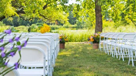 Dyck Arboretum Of The Plains Wedding Venues Cost Reviews And Photos