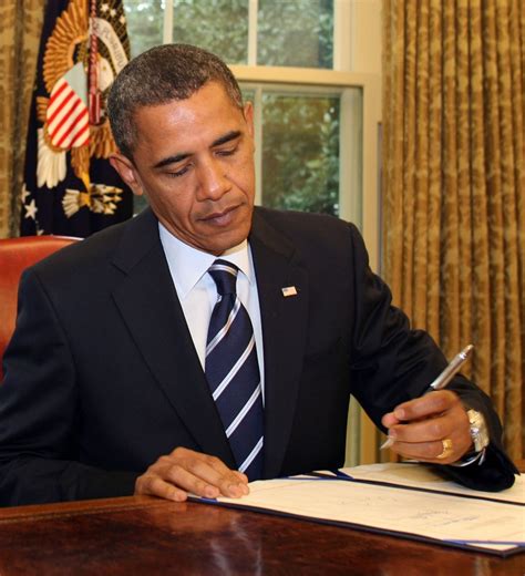 Obama Signs Border Security Bill