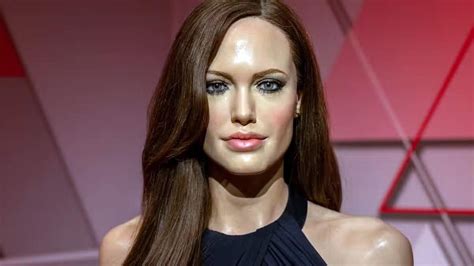 Angelina Jolie Et Son Fils Knox Jolie Pitt Brillent Sur Le Tapis Rouge