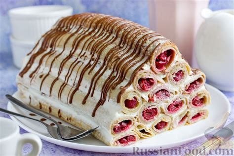 Рецепт Блинный торт со сметанным кремом и вишней на