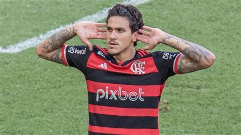 Flamengo Vence O Fluminense E Se Isola Na Liderança Da Taça Guanabara