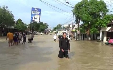 Banjir Grobogan 6 Rumah Hanyut Terbawa Arus Deras