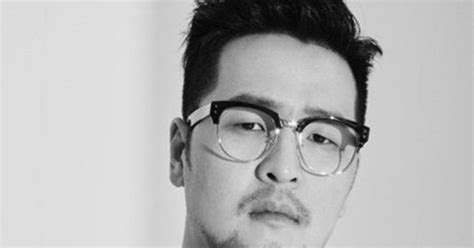 가수 김태우 구급차에 태워 행사장까지…30만원 받은 기사 실형 종합