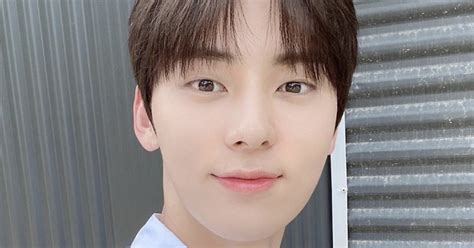 황민현 무결점 피부 청량美 뿜뿜