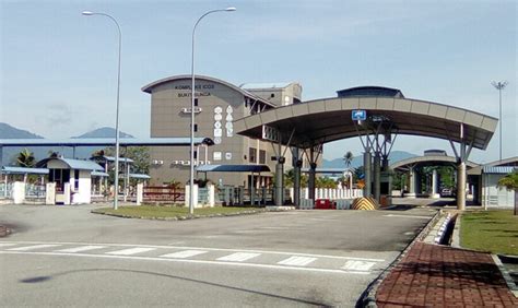Commerce Minister Welcomes Re Opening Of 2 Southern Border Checkpoints