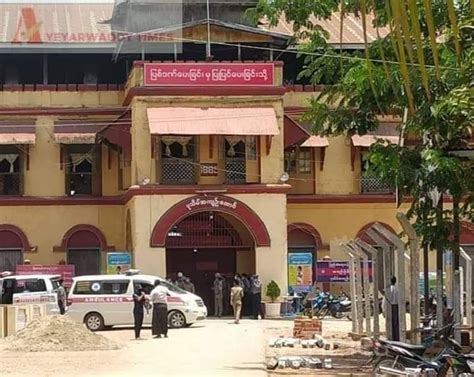 ပုသိမ်အကျဉ်းထောင် ဆူပူမှုဖြစ်ပွားနေ၊ လက်ရှိအချိန်ထိ သေနတ် ၇ ချက်ပစ်ဖောက