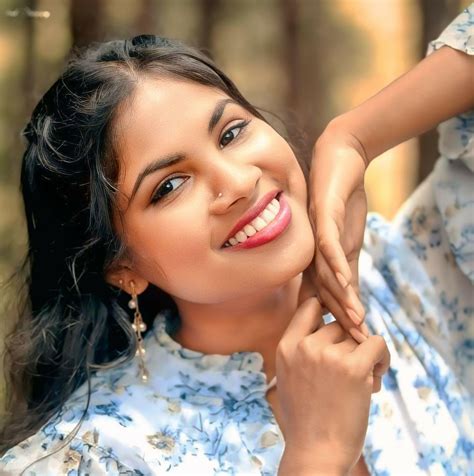 කොළඹ මේවා කැම්පස් නෙමේ බන් අපේ ගෙවල් වගේ පුදුම නිදහස් වටපිටාවක් හරිම ආදරණිය මිනිස්සු දෙවිවරු