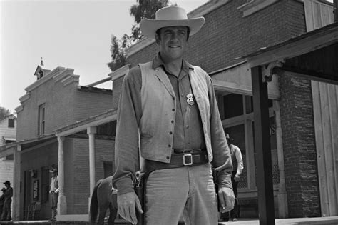 ‘gunsmoke James Arness Got An Acting Coach Over Fear Of Playing Matt