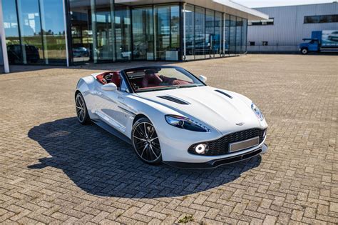 2017 Aston Martin Vanquish Zagato Volante