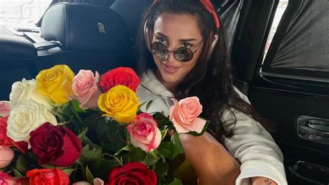 ნუცა ბუზალაძე შეყვარებულია რას ამბობს მომღერალი