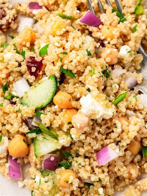 Quinoa Chickpea Salad A Dash Of Megnut