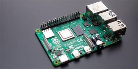 您现在可以安装旧版 Raspberry Pi OS 双电网 PCPC ME