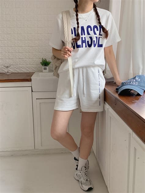 여름 여행 주말 나들이 캠핑룩 심플룩 데일리 반팔티 반바지 트레이닝 추리닝 한벌 세트
